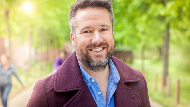 ‘Thuis’-acteur Raf Jansen wordt opnieuw papa - Metrotime